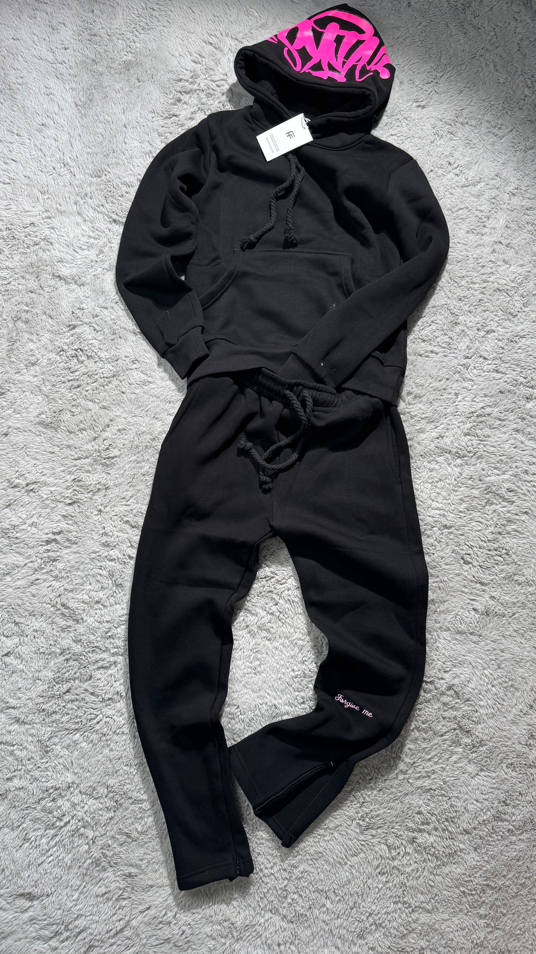 SYNA WORLD – 𝐑𝐎𝐏𝐀 𝐏𝐑𝐈𝐌𝐄